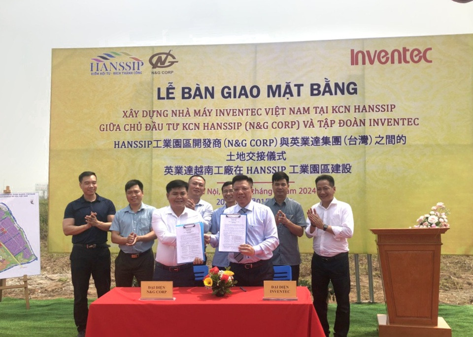 Bàn giao mặt bằng xây dựng nhà máy Inventec Việt Nam